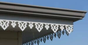 Lambrequin de toit : types, pose et prix (2026)